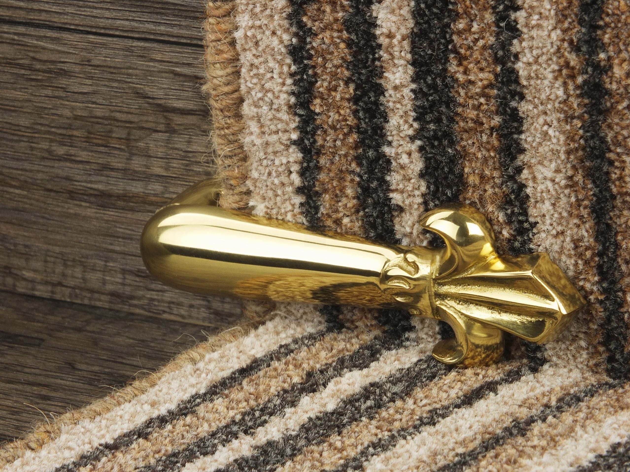 Victorian Stair Carpet Clips - Polished Brass | Decorative Stair Runner ...